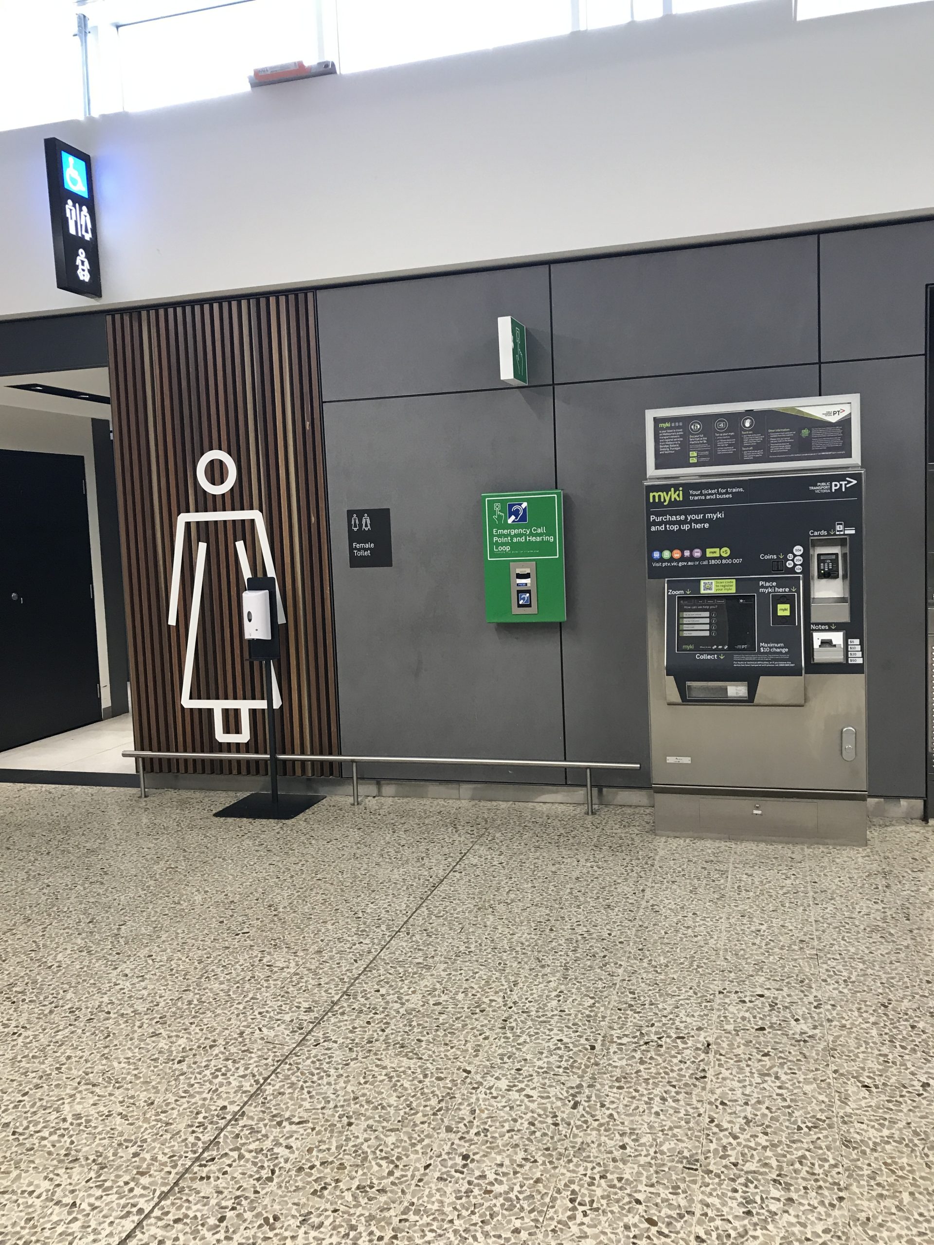How to get from Melbourne Airport to the City? - CARRY ON ONLY