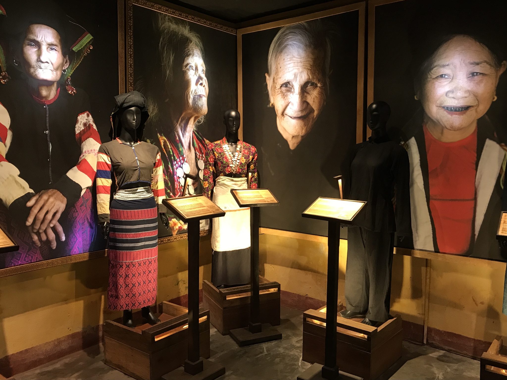 Hoi An - Precious Heritage Art Gallery Museum - CARRY ON ONLY