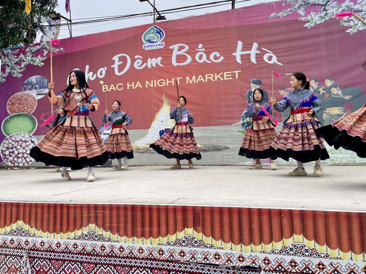 Ultimate Guide to Visiting the Bac Ha Market in Vietnam - CARRY ON ONLY