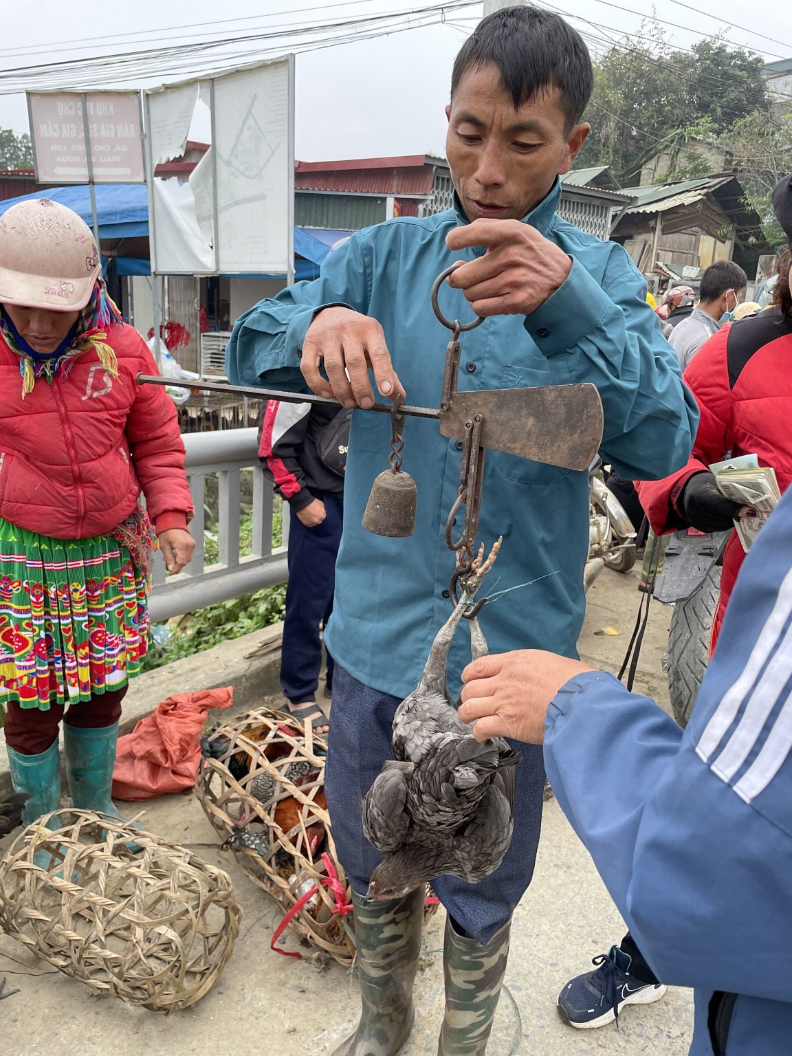 Ultimate Guide to Visiting the Bac Ha Market in Vietnam - CARRY ON ONLY