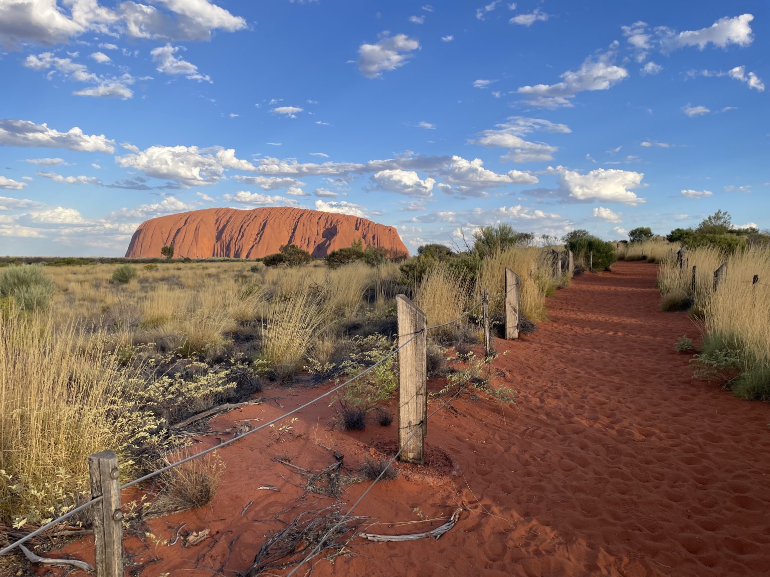 How to Visit Uluru on a Budget - CARRY ON ONLY